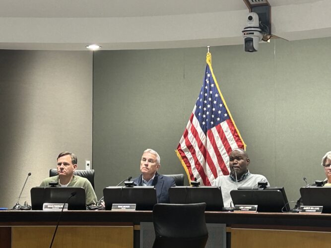 Mike Dever named as Lawrence’s new mayor; Bart Littlejohn says his year ...